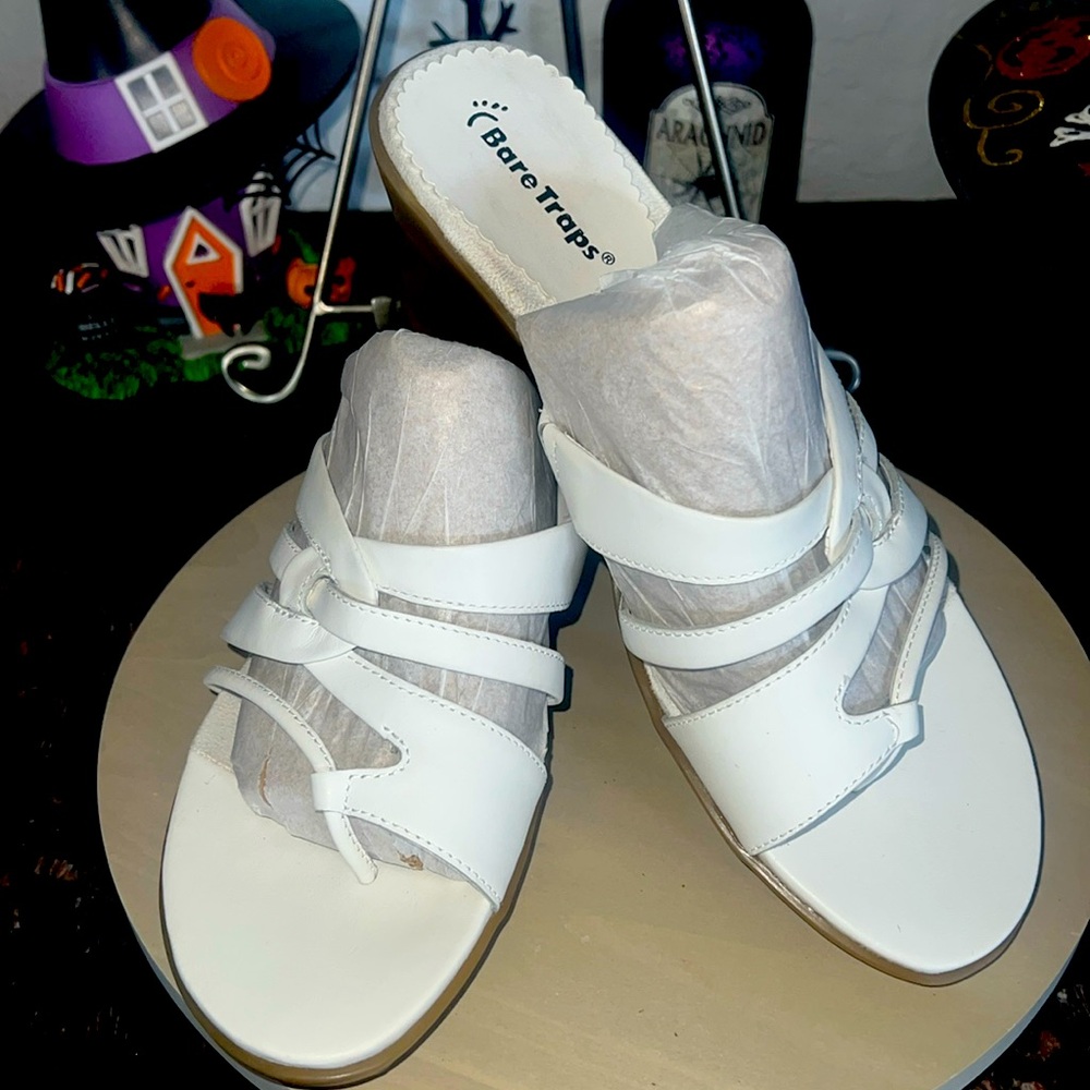 Bare Traps White Leather Sandals - Gem